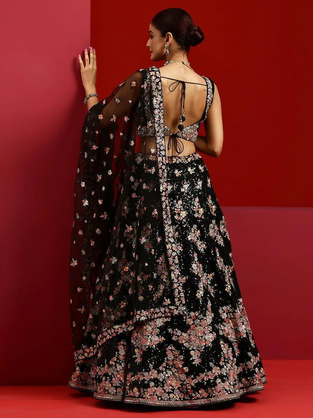 Explore LIBAS ART Lehengas for Timeless Beauty and Grace – Libas