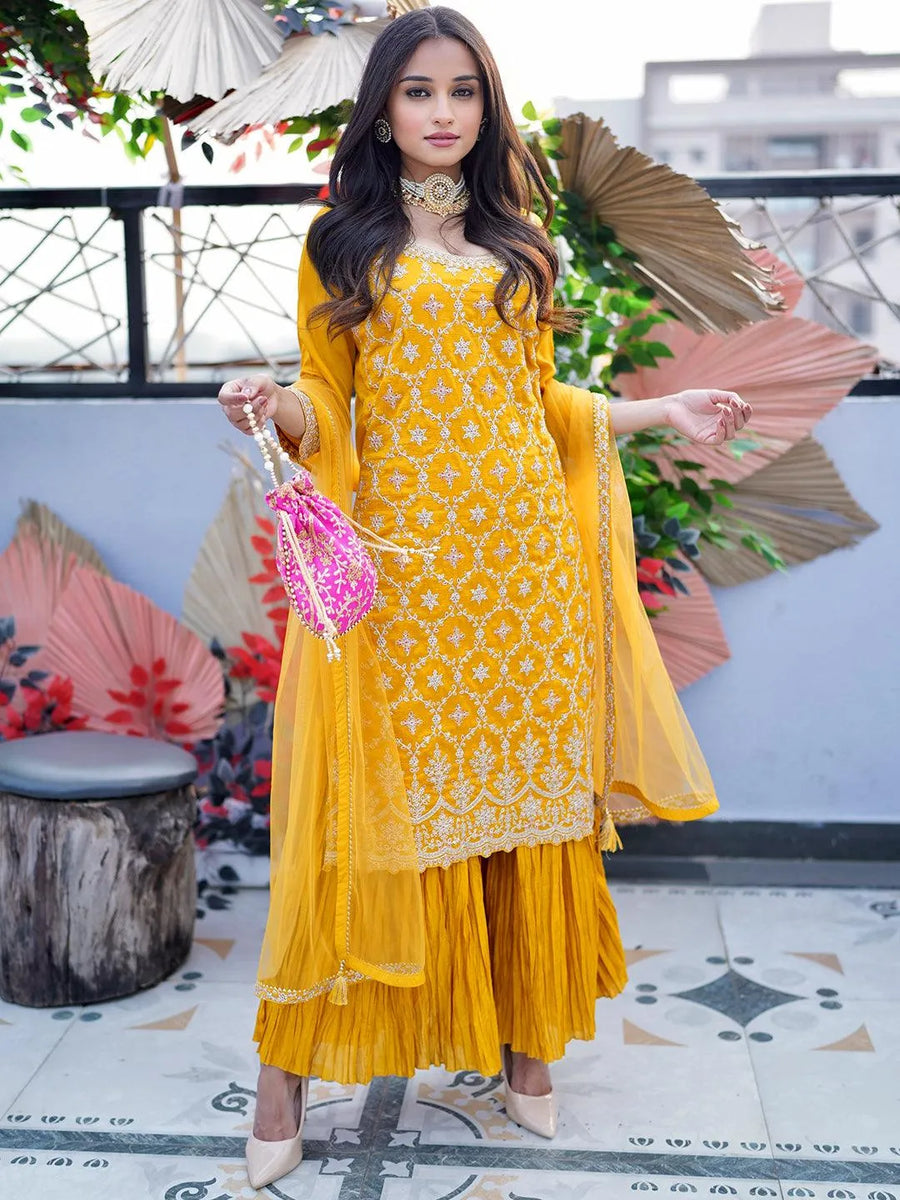 Libas Sale: Shop & Get Upto 70% Off On Ethnic Wear Online