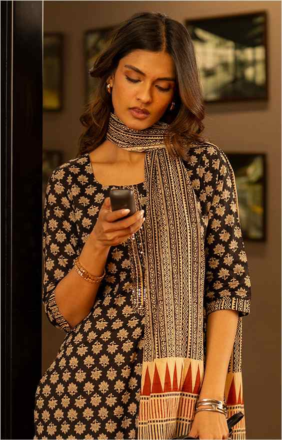 Women's Clothing - Online Shopping for Women's Indian Wear | Libas